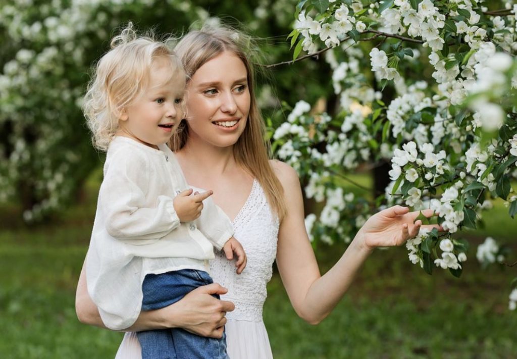 Dreaming of having a daughter – 8 symbols and meanings – Online Dream Dictionary